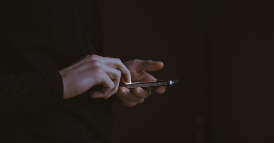 Αποστολή 110 εκατ. SMS στο 13033 κατά τις 42 ημέρες των περιοριστικών μέτρων - Atlantea