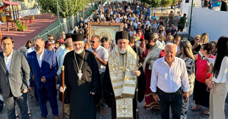 Η Σαντορίνη υποδέχτηκε την Παναγία την Ιεροσολυμίτισσα και το Τίμιο ...