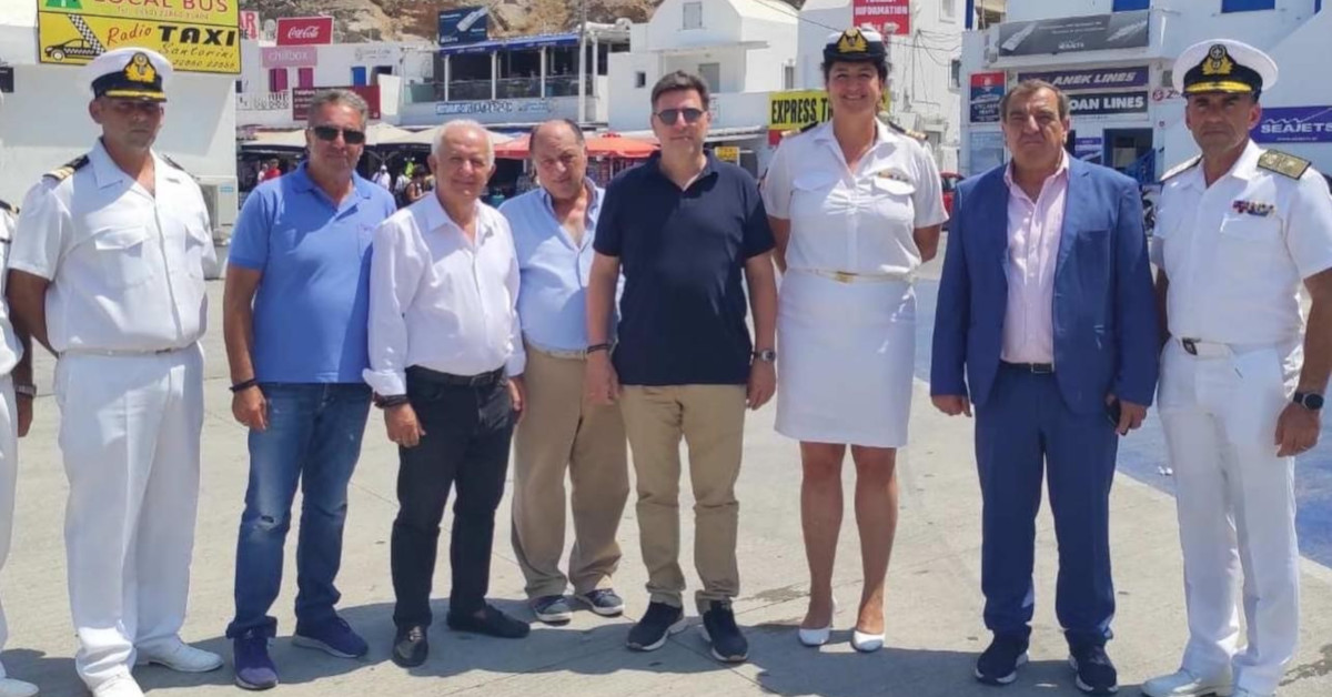 Ο Υπ. Ναυτιλίας Μιλτιάδης Βαρβιτσιώτης στη Σαντορίνη - Atlantea