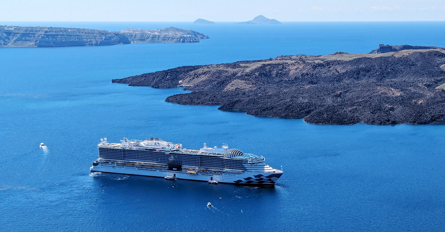 Πρεμιέρα για το Sun Princess στη Σαντορίνη - Atlantea