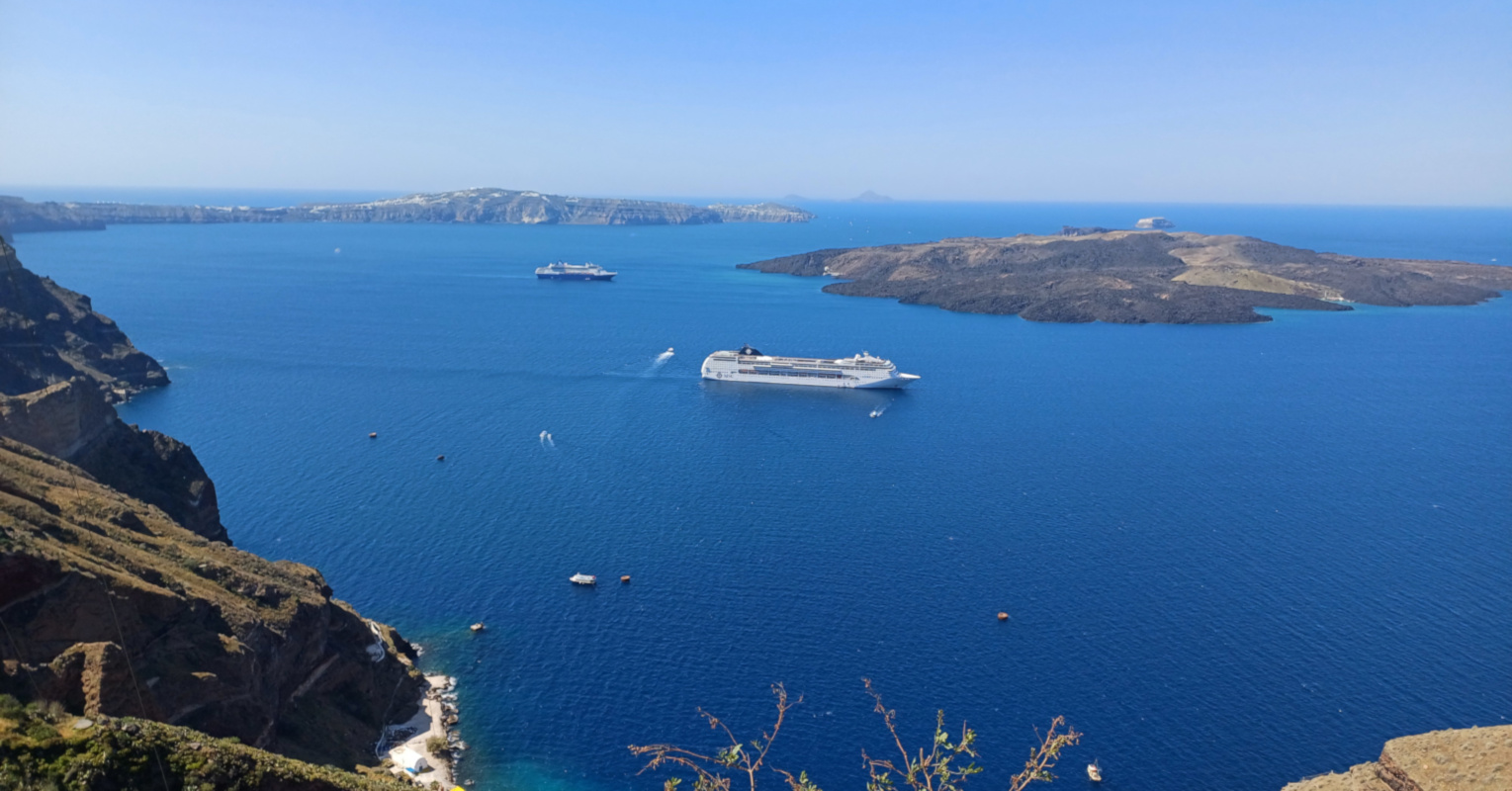 Σαντορίνη: "Μένουμε σπίτι", έρχονται τουρίστες - Atlantea