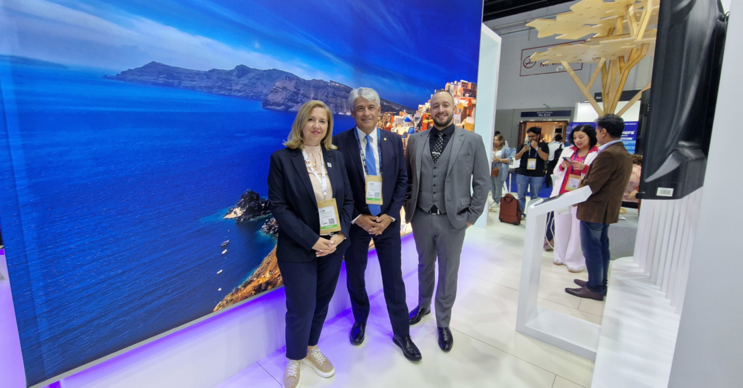 Arabian Travel Market 2025 - Δυναμική πρώτη παρουσία της Σαντορίνης στο ...