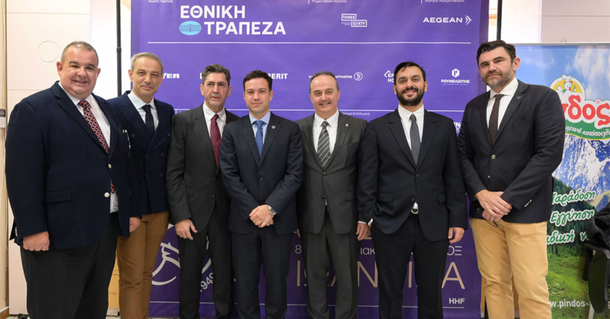 Ο Πρόεδρος της Ένωσης Ξενοδόχων Σαντορίνης στο 8ο Περιφερειακό Συνέδριο ...